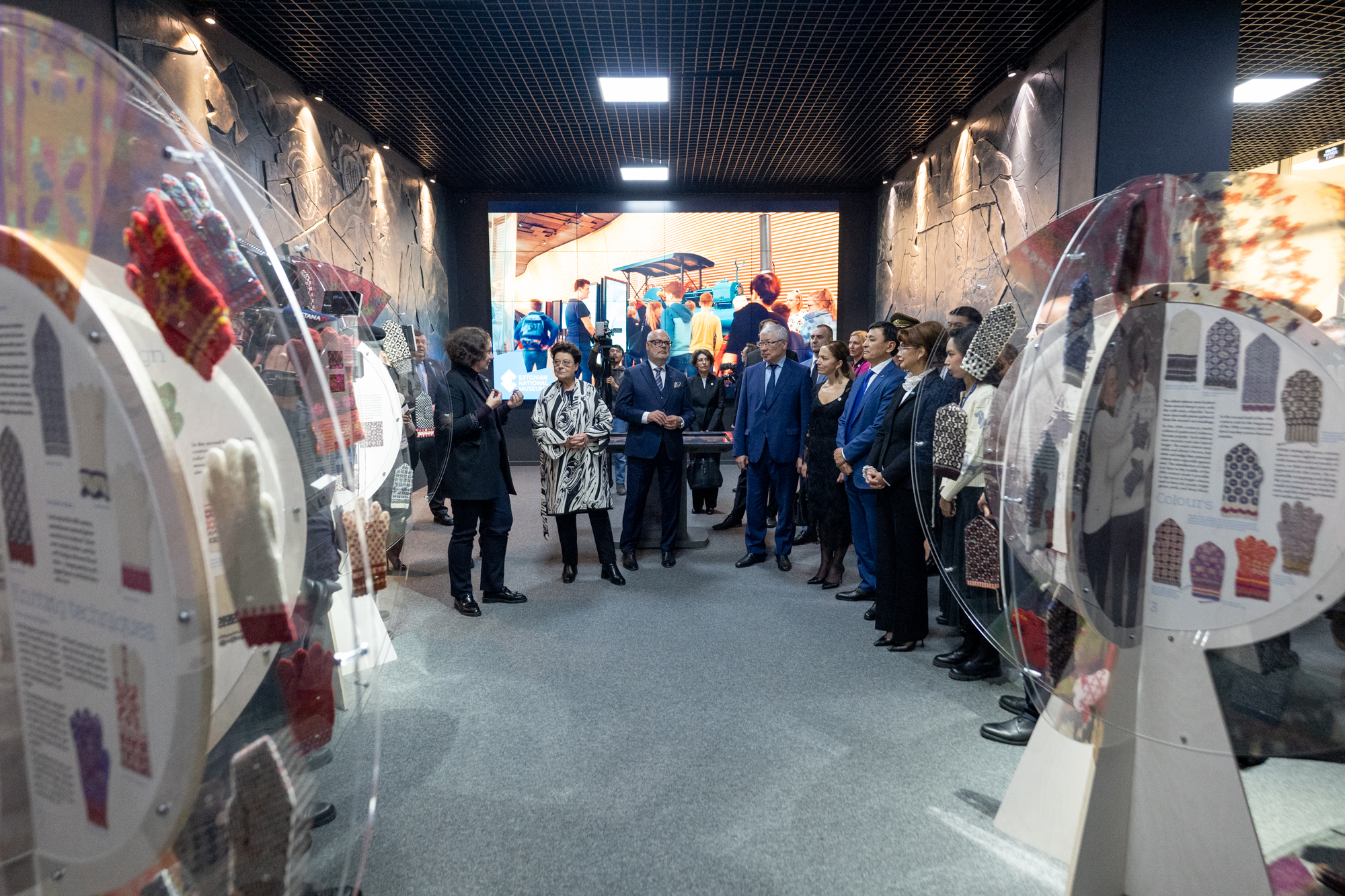 President Alar Karis opened the renewed mitten exhibition at the ...